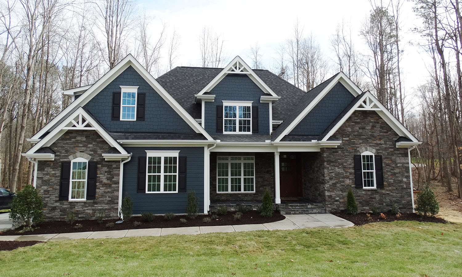 CUSTOM DESIGN – MB HOMES